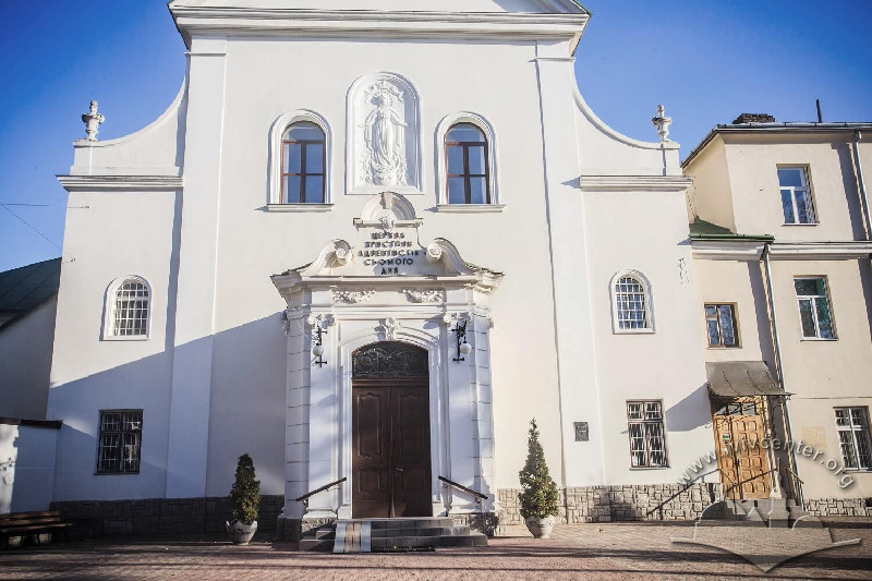 Вул Короленка 01 церква Адвентистів Сьомого Дня кол костел Непорочного Зачаття