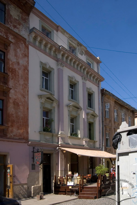Vul. Krakivska, 9 – former Kolomyiska townhouse | Lviv Interactive